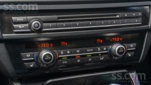 Black BMW 520 2014 in Riga, with an engine capacity of 2.00 L and mileage of 280 thousand km for 10190 €, photo 17 on AUTOMOTO.COM.LV