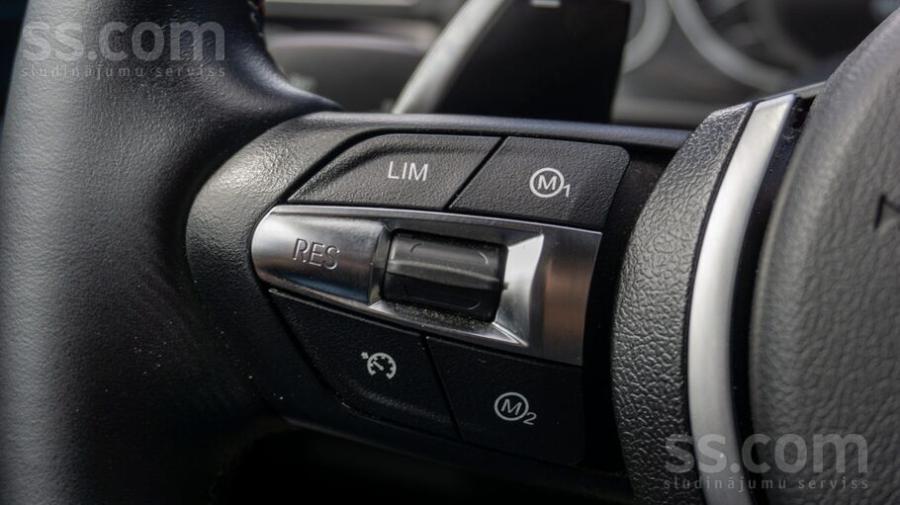 Black BMW 520 2014 in Riga, with an engine capacity of 2.00 L and mileage of 280 thousand km for 10190 €, photo 21 on AUTOMOTO.COM.LV