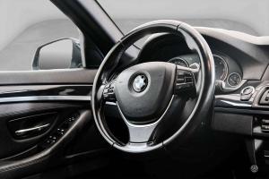 Melns BMW 520 2014 Kauņa, ar dzinēja tilpumu 2.00 L un nobraukumu 352 tūkst. km par 9990 €, foto 7 vietnē AUTOMOTO.COM.LV