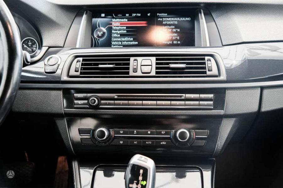 Melns BMW 520 2014 Kauņa, ar dzinēja tilpumu 2.00 L un nobraukumu 352 tūkst. km par 9990 €, foto 11 vietnē AUTOMOTO.COM.LV