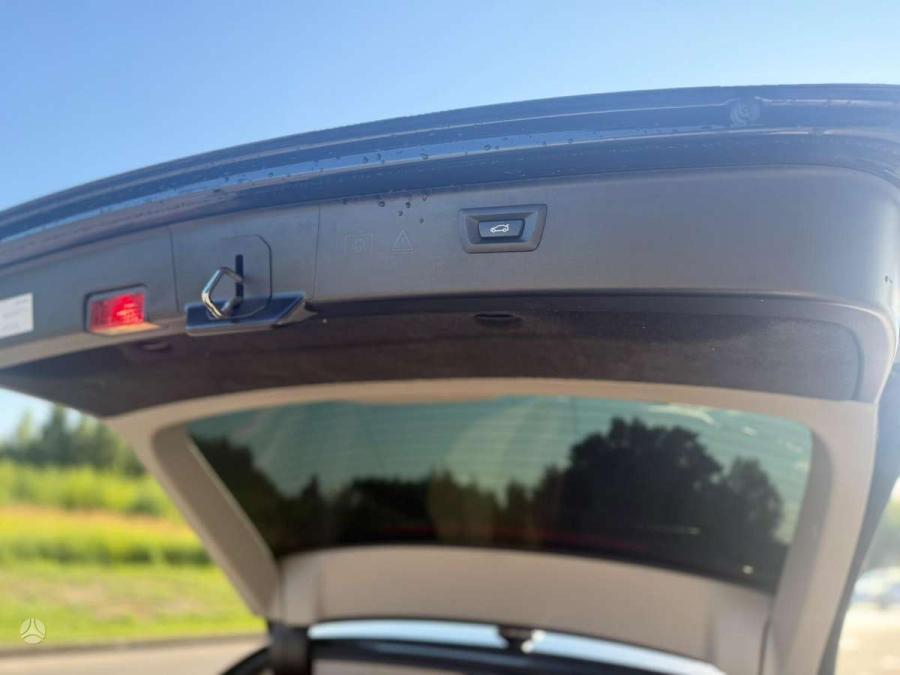 Melns BMW 520 2014 Panevēža, ar dzinēja tilpumu 2.00 L un nobraukumu 338 tūkst. km par 11700 €, foto 11 vietnē AUTOMOTO.COM.LV
