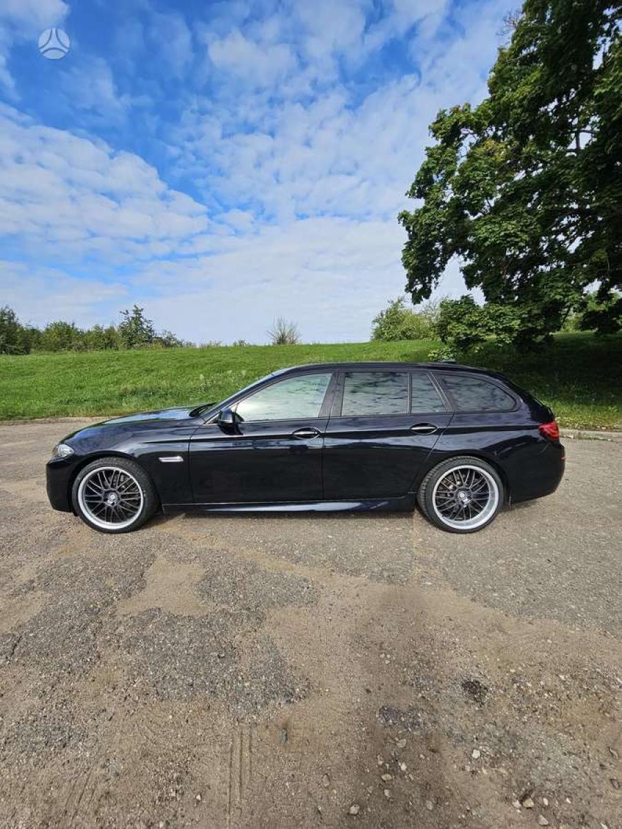Black BMW 520 2014 in Kaunas, with an engine capacity of 2.00 L and mileage of 239 thousand km for 10700 €, photo 5 on AUTOMOTO.COM.LV