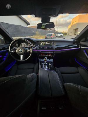 Black BMW 520 2014 in Kaunas, with an engine capacity of 2.00 L and mileage of 239 thousand km for 10700 €, photo 10 on AUTOMOTO.COM.LV