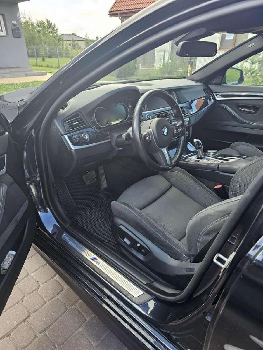 Black BMW 520 2014 in Kaunas, with an engine capacity of 2.00 L and mileage of 239 thousand km for 10700 €, photo 12 on AUTOMOTO.COM.LV
