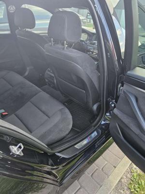 Black BMW 520 2014 in Kaunas, with an engine capacity of 2.00 L and mileage of 239 thousand km for 10700 €, photo 15 on AUTOMOTO.COM.LV