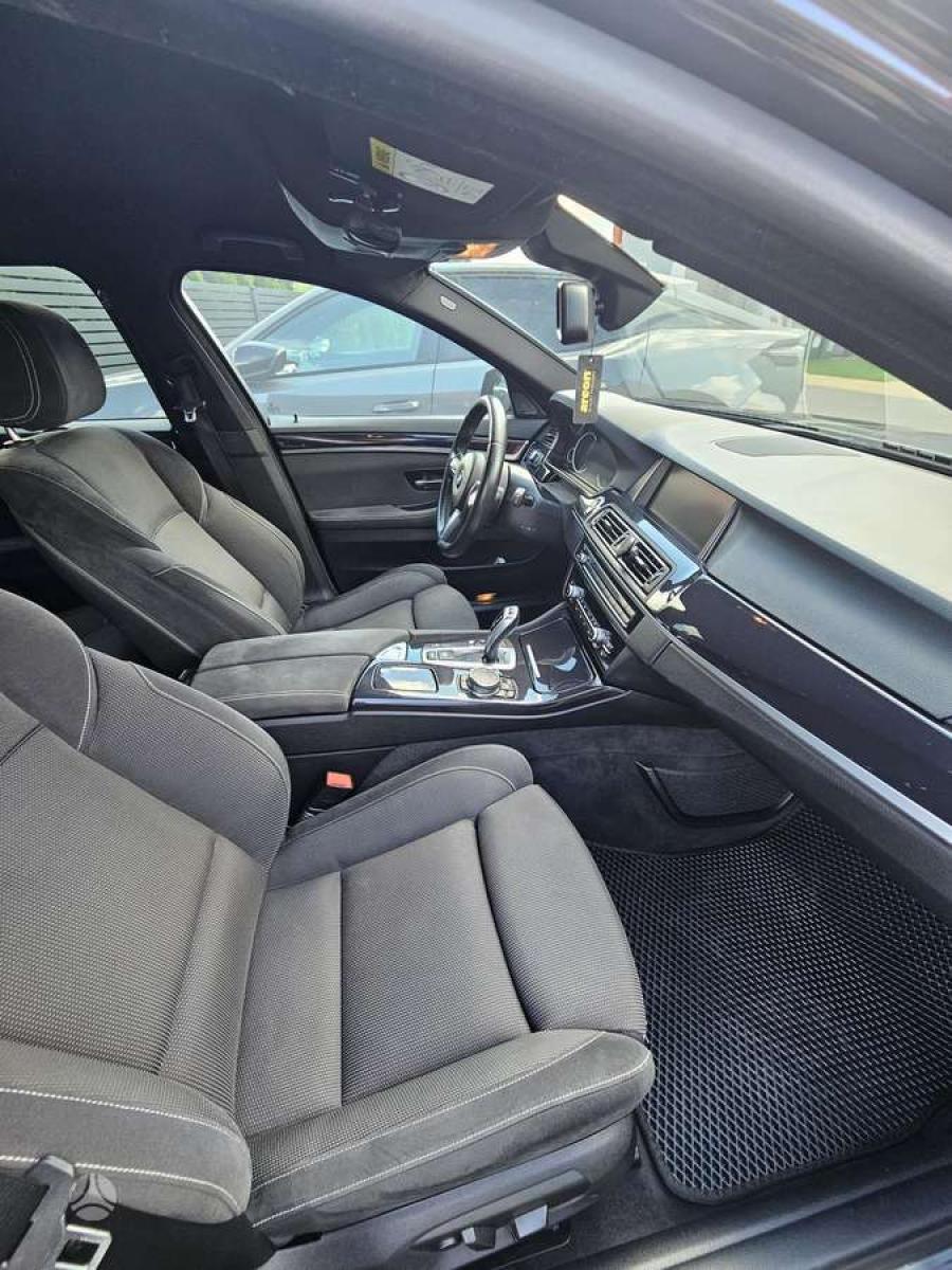 Black BMW 520 2014 in Kaunas, with an engine capacity of 2.00 L and mileage of 239 thousand km for 10700 €, photo 16 on AUTOMOTO.COM.LV