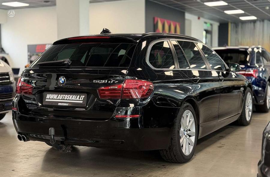 Melns BMW 520 2014 Klaipėda, ar dzinēja tilpumu 2.00 L un nobraukumu 306 tūkst. km par 10900 €, foto 7 vietnē AUTOMOTO.COM.LV