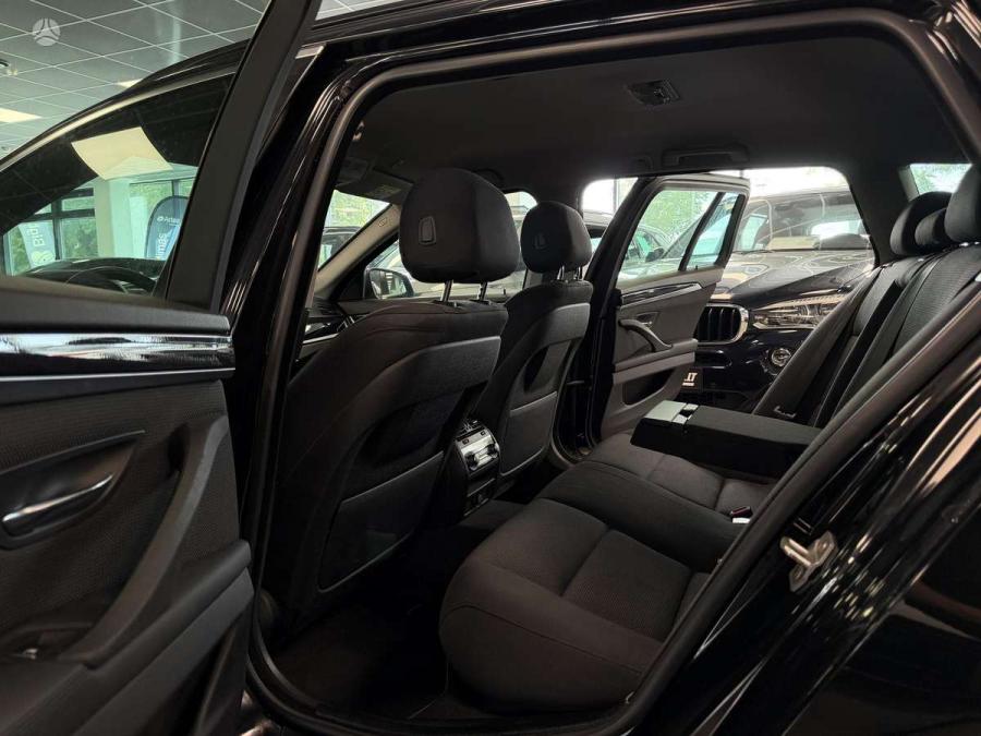 Melns BMW 520 2014 Klaipėda, ar dzinēja tilpumu 2.00 L un nobraukumu 306 tūkst. km par 10900 €, foto 16 vietnē AUTOMOTO.COM.LV