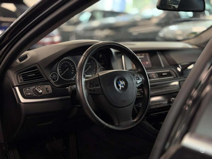 Melns BMW 520 2014 Klaipėda, ar dzinēja tilpumu 2.00 L un nobraukumu 306 tūkst. km par 10900 €, foto 17 vietnē AUTOMOTO.COM.LV