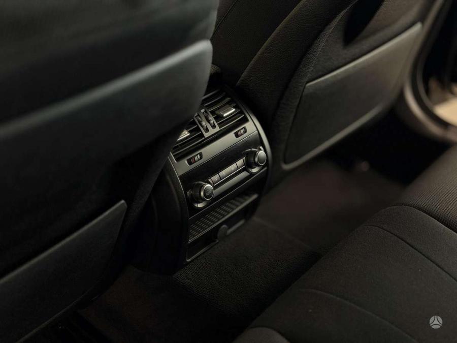 Melns BMW 520 2014 Klaipėda, ar dzinēja tilpumu 2.00 L un nobraukumu 306 tūkst. km par 10900 €, foto 19 vietnē AUTOMOTO.COM.LV
