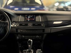 Melns BMW 520 2014 Klaipėda, ar dzinēja tilpumu 2.00 L un nobraukumu 306 tūkst. km par 10900 €, foto 20 vietnē AUTOMOTO.COM.LV