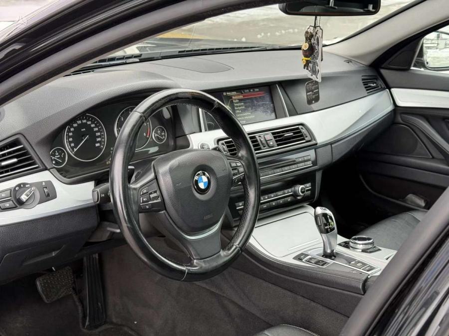 Black BMW 520 2014 in Vilnius, with an engine capacity of 2.00 L and mileage of 276 thousand km for 6900 €, photo 8 on AUTOMOTO.COM.LV