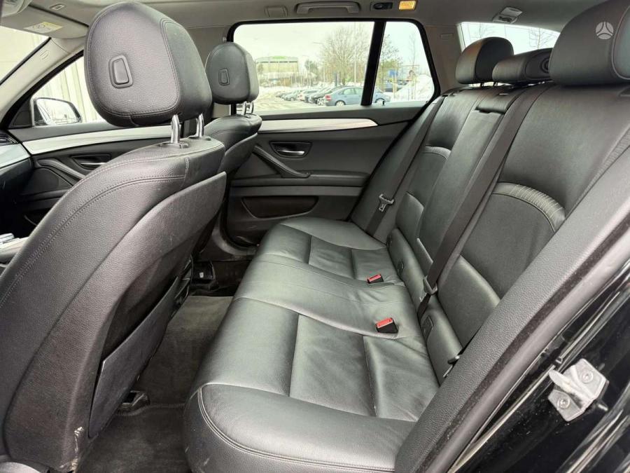 Black BMW 520 2014 in Vilnius, with an engine capacity of 2.00 L and mileage of 276 thousand km for 6900 €, photo 10 on AUTOMOTO.COM.LV