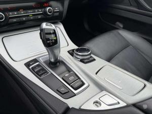 Black BMW 520 2014 in Vilnius, with an engine capacity of 2.00 L and mileage of 276 thousand km for 6900 €, photo 16 on AUTOMOTO.COM.LV