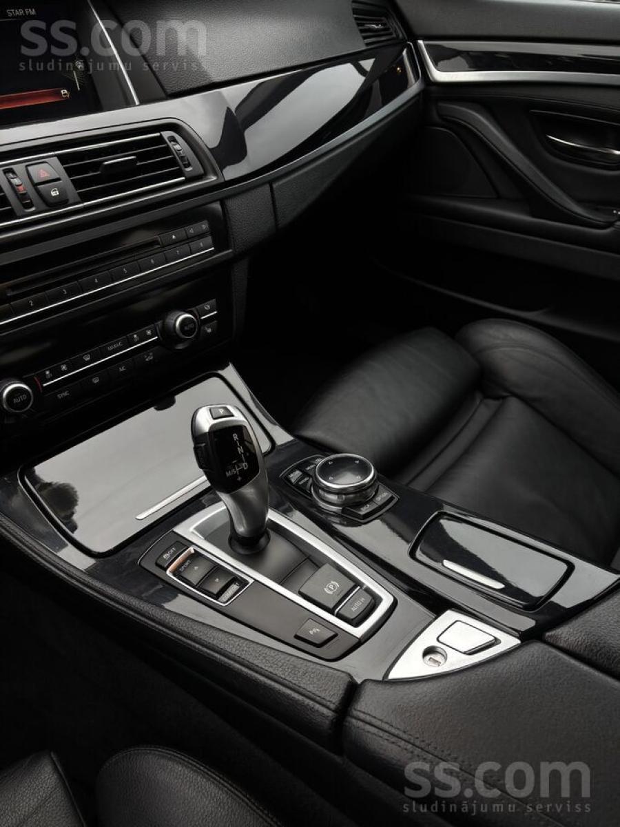 Melns BMW 520 2014 Rīga, ar dzinēja tilpumu 2.00 L un nobraukumu 280 tūkst. km par 9995 €, foto 14 vietnē AUTOMOTO.COM.LV