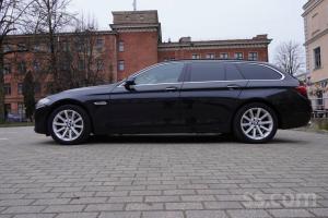 Black BMW 520 2015 in Riga, with an engine capacity of 2.00 L and mileage of 285 thousand km for 10500 €, photo 5 on AUTOMOTO.COM.LV