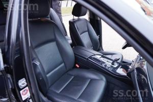 Black BMW 520 2015 in Riga, with an engine capacity of 2.00 L and mileage of 285 thousand km for 10500 €, photo 17 on AUTOMOTO.COM.LV