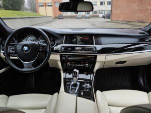 Melns BMW 520 2015 Jēkabpils, ar dzinēja tilpumu 2.00 L un nobraukumu 315 tūkst. km par 11890 €, foto 18 vietnē AUTOMOTO.COM.LV