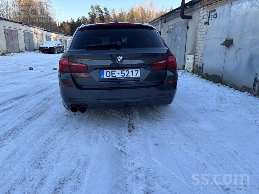 Black BMW 520 2015 in Valmiera, with an engine capacity of 2.00 L and mileage of 338 thousand km for 12000 €, photo 3 on AUTOMOTO.COM.LV