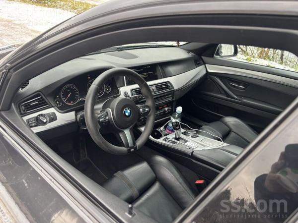 Melns BMW 520 2015 Valmiera, ar dzinēja tilpumu 2.00 L un nobraukumu 338 tūkst. km par 10500 €, foto 5 vietnē AUTOMOTO.COM.LV