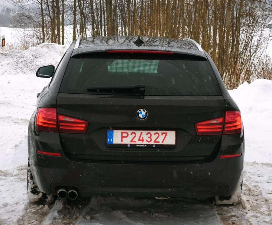Melns BMW 520 2015 Elektrėnai, ar dzinēja tilpumu 2.00 L un nobraukumu 285 tūkst. km par 11800 €, foto 7 vietnē AUTOMOTO.COM.LV
