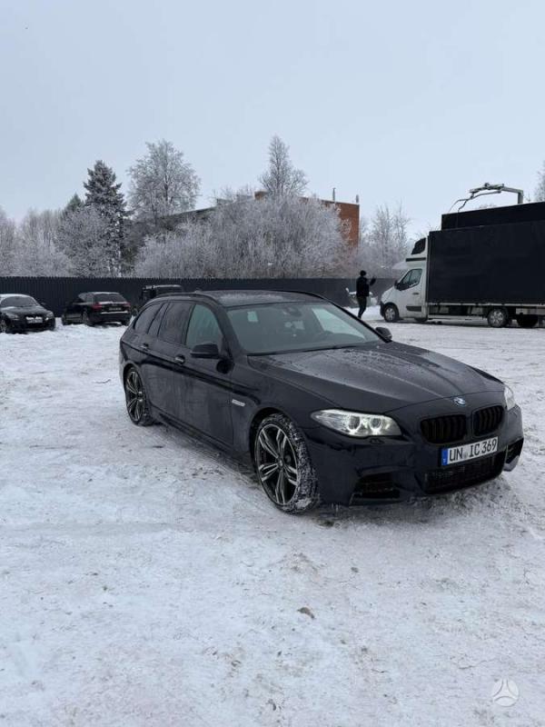 Melns BMW 520 2015 Kauņa, ar dzinēja tilpumu 2.00 L un nobraukumu 366 tūkst. km par 9000 €, foto 4 vietnē AUTOMOTO.COM.LV