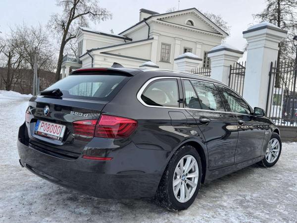 Black BMW 520 2015 in Vilnius, with an engine capacity of 2.00 L and mileage of 279 thousand km for 12222 €, photo 7 on AUTOMOTO.COM.LV