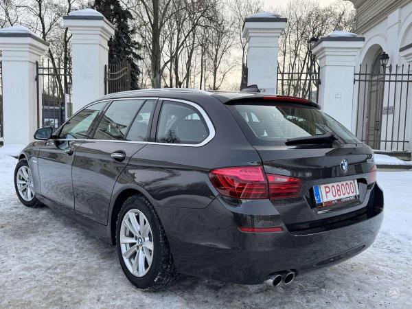 Black BMW 520 2015 in Vilnius, with an engine capacity of 2.00 L and mileage of 279 thousand km for 12222 €, photo 8 on AUTOMOTO.COM.LV