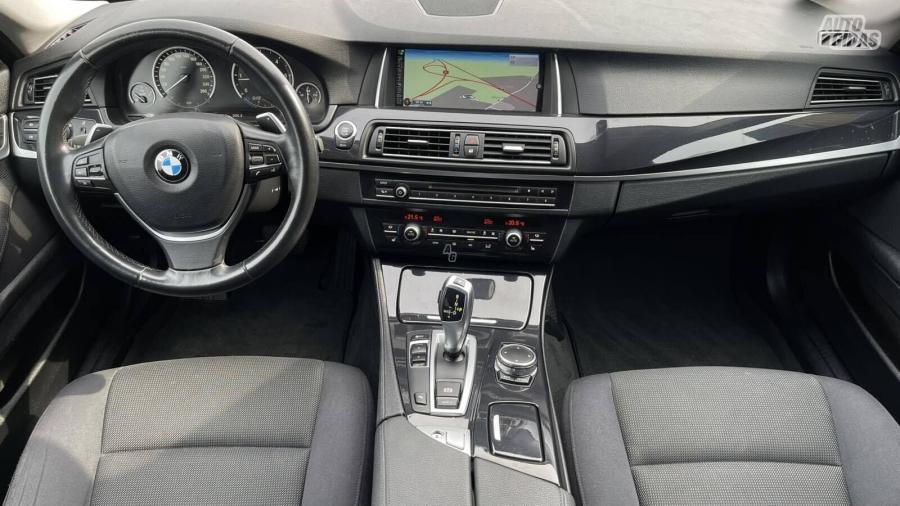 Melns BMW 520 2015 Marijampole, ar dzinēja tilpumu 2.00 L un nobraukumu 254 tūkst. km par 9500 €, foto 25 vietnē AUTOMOTO.COM.LV