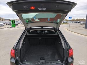Black BMW 520 2015 in Siauliai, with an engine capacity of 2.00 L and mileage of 295 thousand km for 10500 €, photo 8 on AUTOMOTO.COM.LV