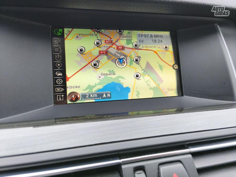 Black BMW 520 2015 in Siauliai, with an engine capacity of 2.00 L and mileage of 295 thousand km for 10500 €, photo 16 on AUTOMOTO.COM.LV