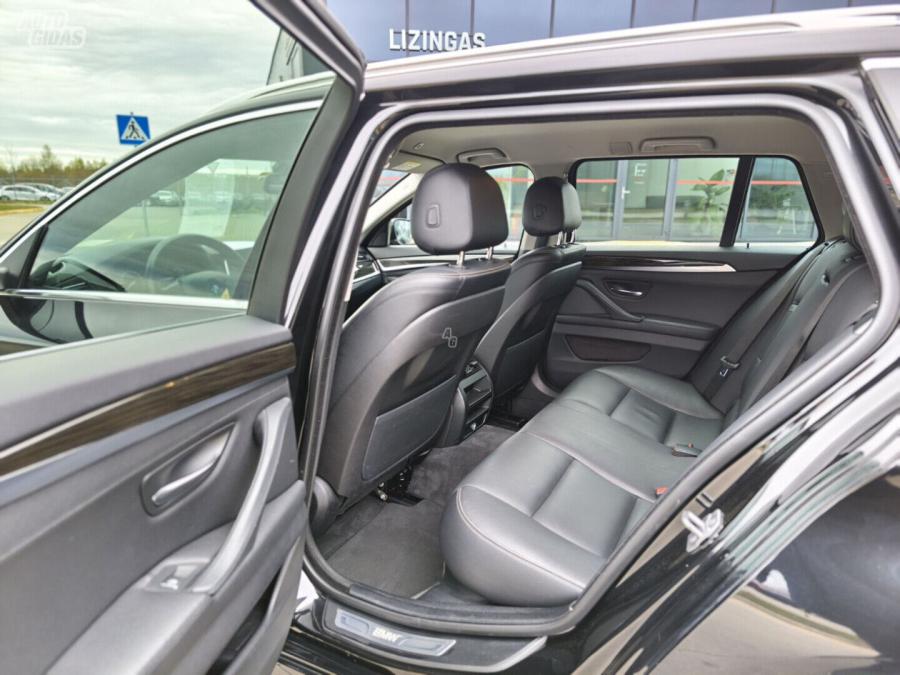 Black BMW 520 2015 in Siauliai, with an engine capacity of 2.00 L and mileage of 295 thousand km for 10500 €, photo 21 on AUTOMOTO.COM.LV