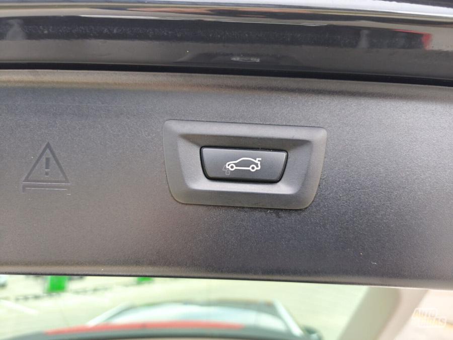 Black BMW 520 2015 in Siauliai, with an engine capacity of 2.00 L and mileage of 295 thousand km for 10500 €, photo 25 on AUTOMOTO.COM.LV