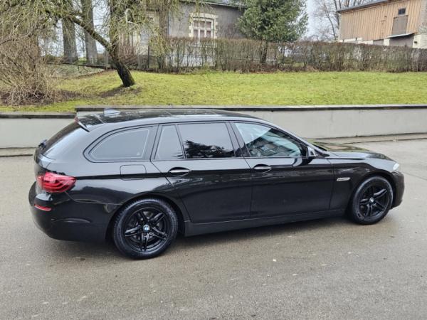 Black BMW 520 2015 in Riga, with an engine capacity of 2.00 L and mileage of 315 thousand km for 11890 €, photo 4 on AUTOMOTO.COM.LV