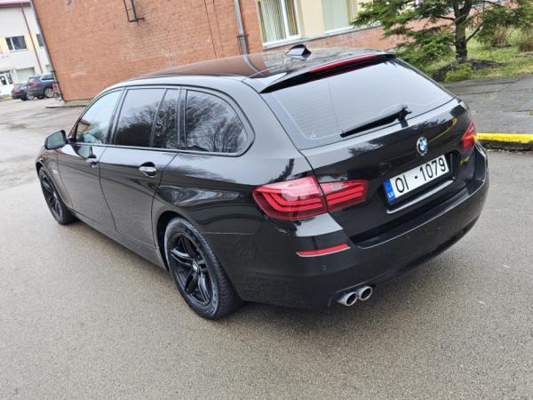 Black BMW 520 2015 in Riga, with an engine capacity of 2.00 L and mileage of 315 thousand km for 11890 €, photo 6 on AUTOMOTO.COM.LV
