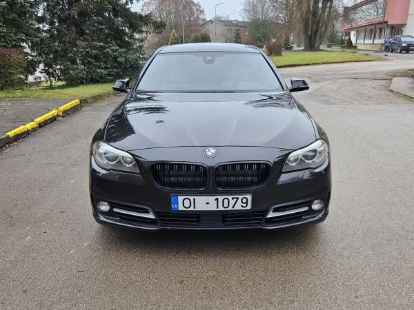 Black BMW 520 2015 in Jekabpils, with an engine capacity of 2.00 L and mileage of 315 thousand km for 11890 €, photo 2 on AUTOMOTO.COM.LV