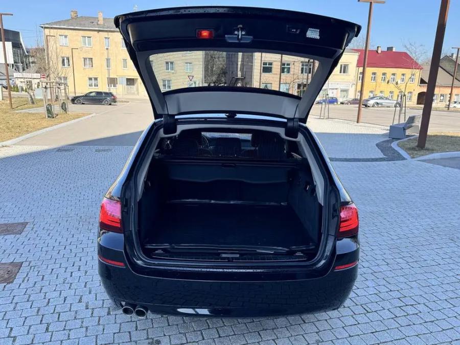 Melns BMW 520 2015 Rēzekne, ar dzinēja tilpumu 2.00 L un nobraukumu 288 tūkst. km par 9900 €, foto 9 vietnē AUTOMOTO.COM.LV