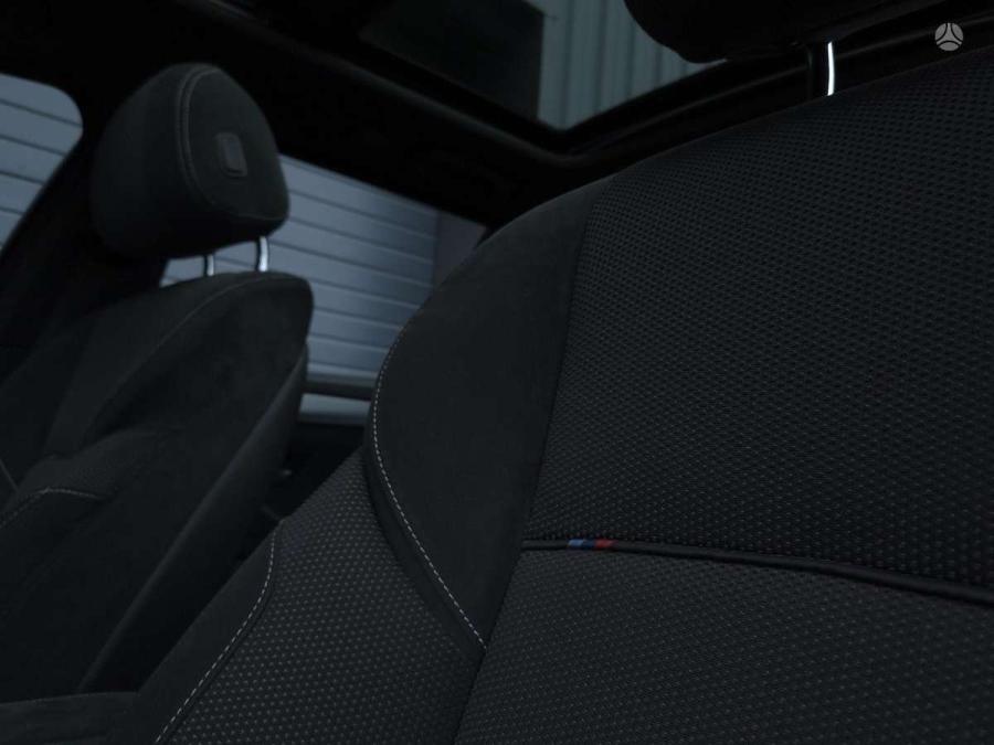 Black BMW 520 2015 in Kaunas, with an engine capacity of 2.00 L and mileage of 300 thousand km for 10999 €, photo 18 on AUTOMOTO.COM.LV