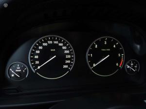 Black BMW 520 2015 in Kaunas, with an engine capacity of 2.00 L and mileage of 300 thousand km for 10999 €, photo 26 on AUTOMOTO.COM.LV