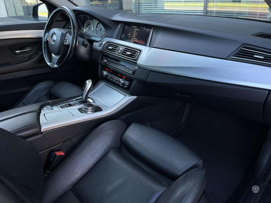Melns BMW 520 2015 Kauņa, ar dzinēja tilpumu 2.00 L un nobraukumu 196 tūkst. km par 12500 €, foto 10 vietnē AUTOMOTO.COM.LV