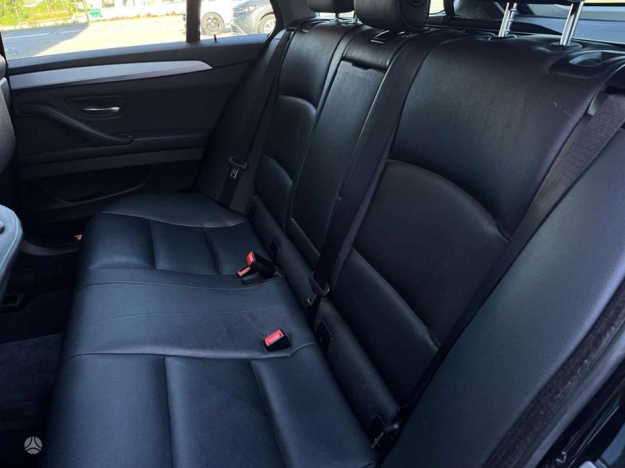 Melns BMW 520 2015 Kauņa, ar dzinēja tilpumu 2.00 L un nobraukumu 196 tūkst. km par 12500 €, foto 11 vietnē AUTOMOTO.COM.LV