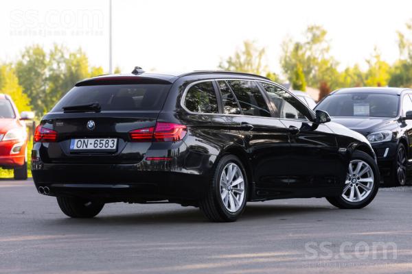 Black BMW 520 2015 in Jelgava, with an engine capacity of 2.00 L and mileage of 233 thousand km for 10200 €, photo 4 on AUTOMOTO.COM.LV