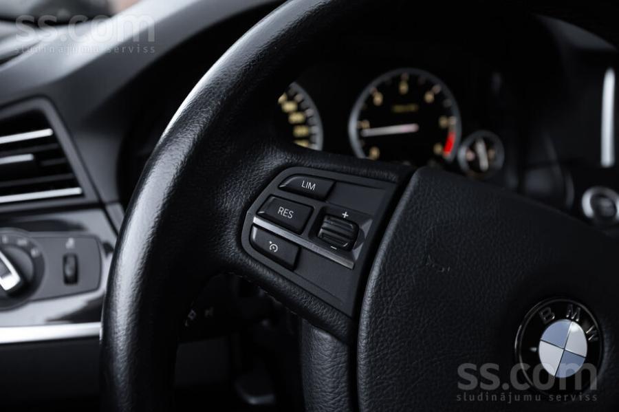 Melns BMW 520 2015 Jelgava, ar dzinēja tilpumu 2.00 L un nobraukumu 233 tūkst. km par 10200 €, foto 19 vietnē AUTOMOTO.COM.LV