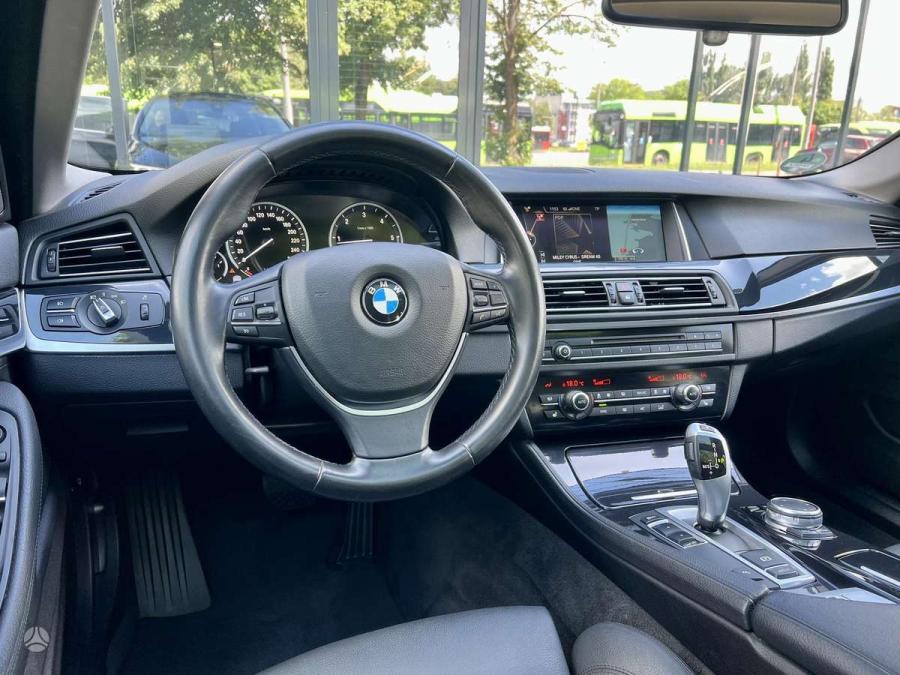 Melns BMW 520 2015 Kauņa, ar dzinēja tilpumu 2.00 L un nobraukumu 287 tūkst. km par 11290 €, foto 13 vietnē AUTOMOTO.COM.LV