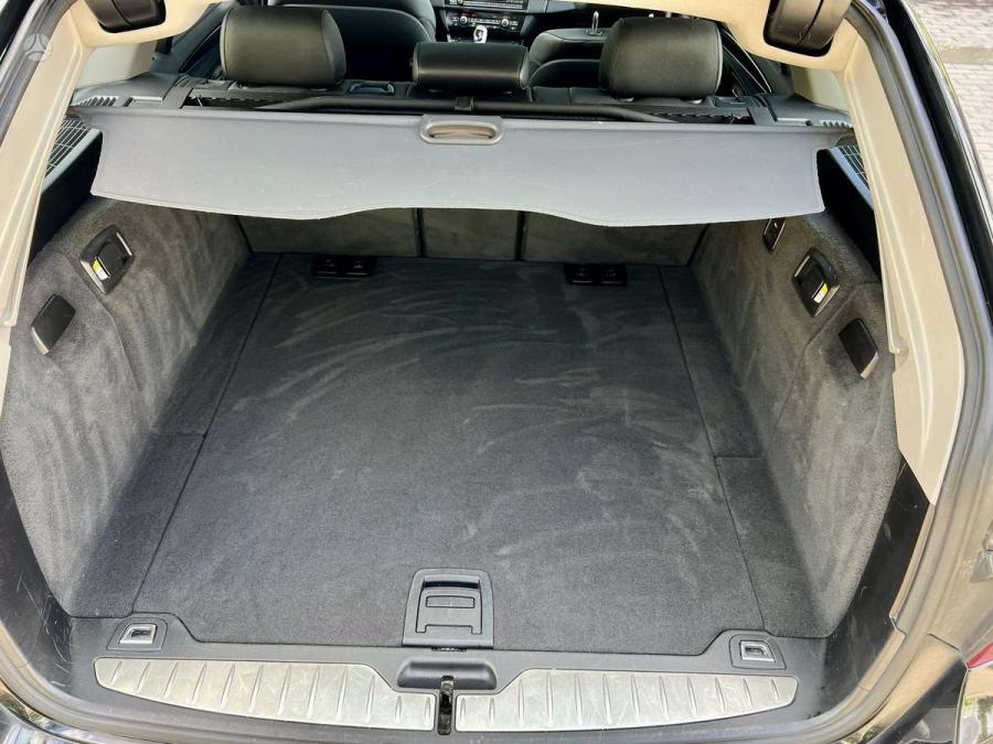 Melns BMW 520 2015 Kauņa, ar dzinēja tilpumu 2.00 L un nobraukumu 287 tūkst. km par 11290 €, foto 27 vietnē AUTOMOTO.COM.LV