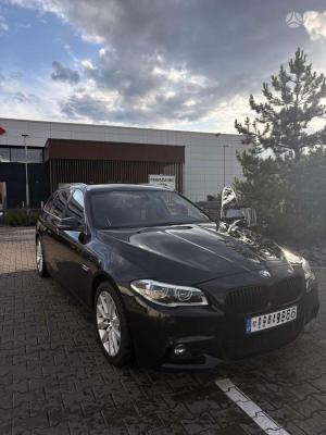 Black BMW 520 2015 in Kaunas, with an engine capacity of 2.00 L and mileage of 381 thousand km for 11300 €, photo 4 on AUTOMOTO.COM.LV