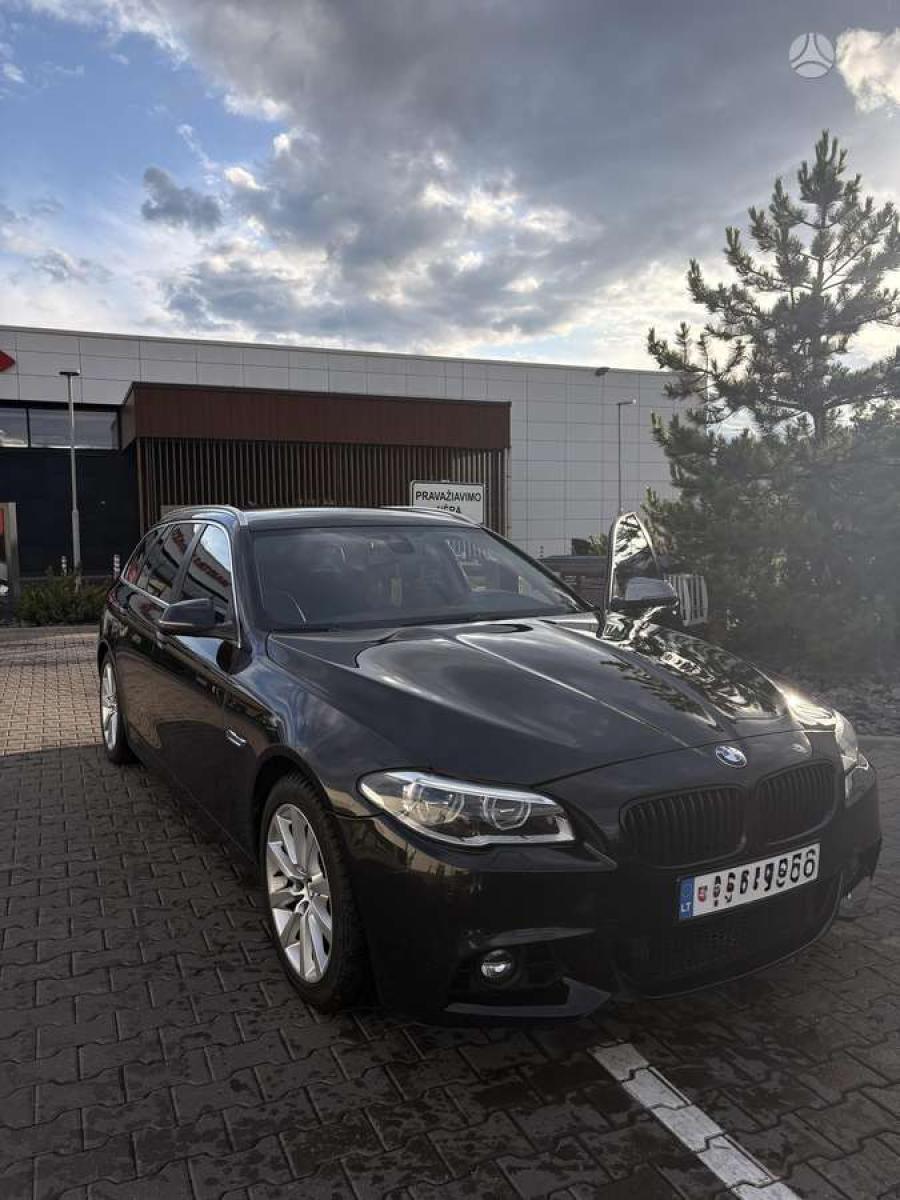 Black BMW 520 2015 in Kaunas, with an engine capacity of 2.00 L and mileage of 381 thousand km for 11300 €, photo 4 on AUTOMOTO.COM.LV
