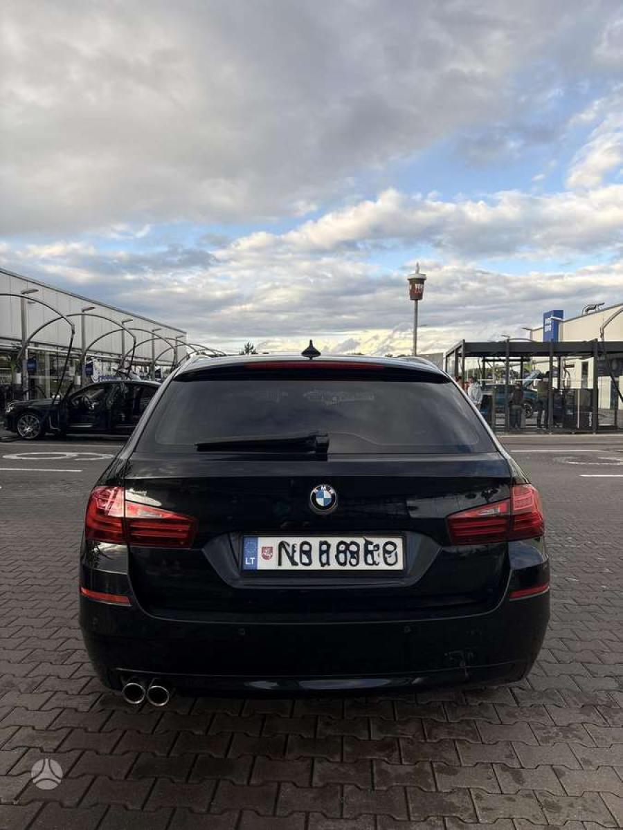Black BMW 520 2015 in Kaunas, with an engine capacity of 2.00 L and mileage of 381 thousand km for 11300 €, photo 6 on AUTOMOTO.COM.LV