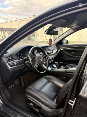 Black BMW 520 2015 in Kaunas, with an engine capacity of 2.00 L and mileage of 381 thousand km for 11300 €, photo 7 on AUTOMOTO.COM.LV