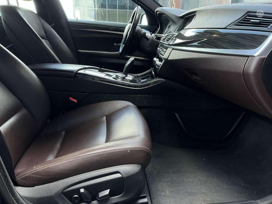 Melns BMW 520 2015 Kauņa, ar dzinēja tilpumu 2.00 L un nobraukumu 268 tūkst. km par 9200 €, foto 14 vietnē AUTOMOTO.COM.LV
